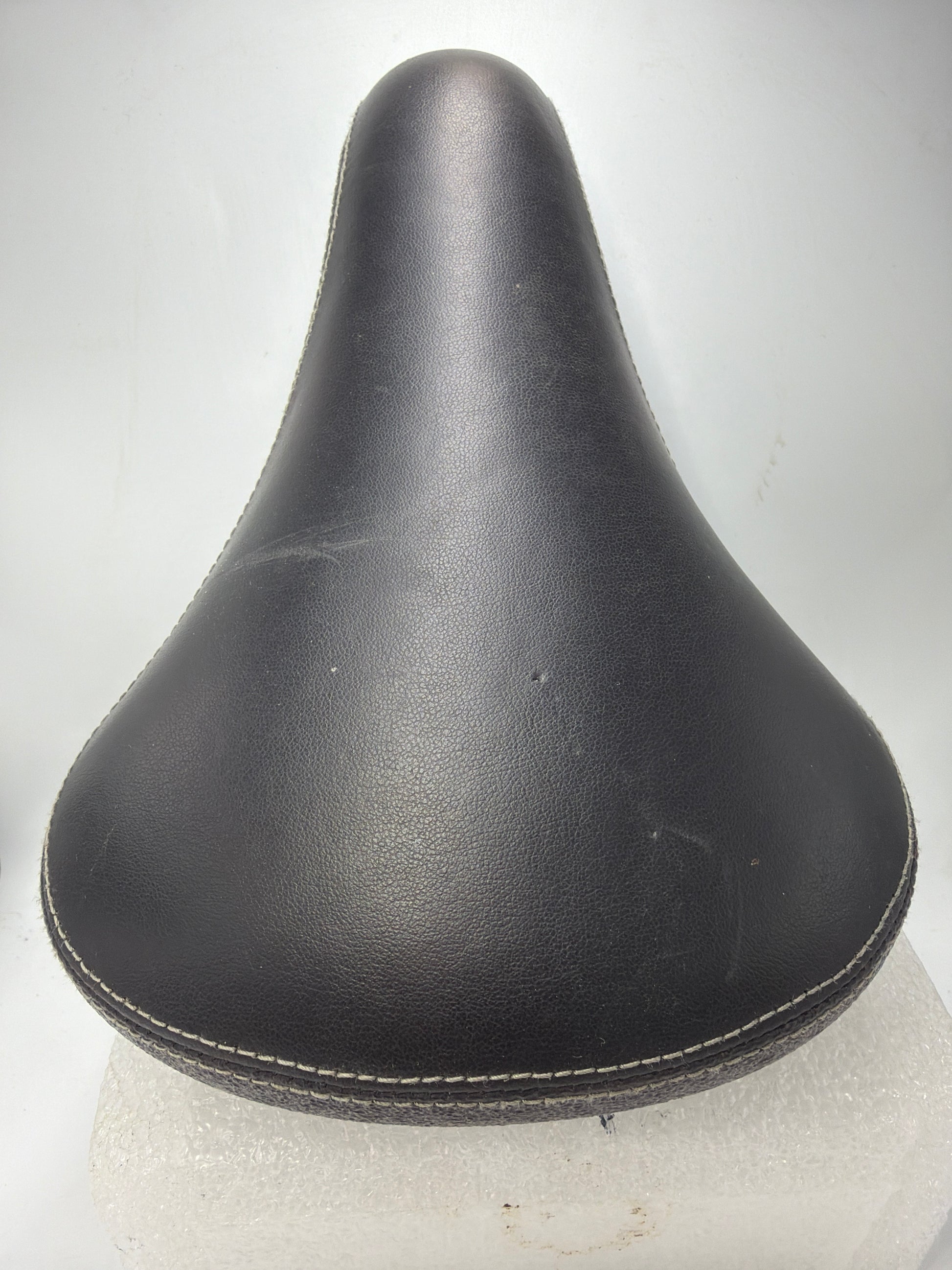 Gt Mid 2000’s Seat (Plastic GT Seat Underneath) – Harvester Bikes